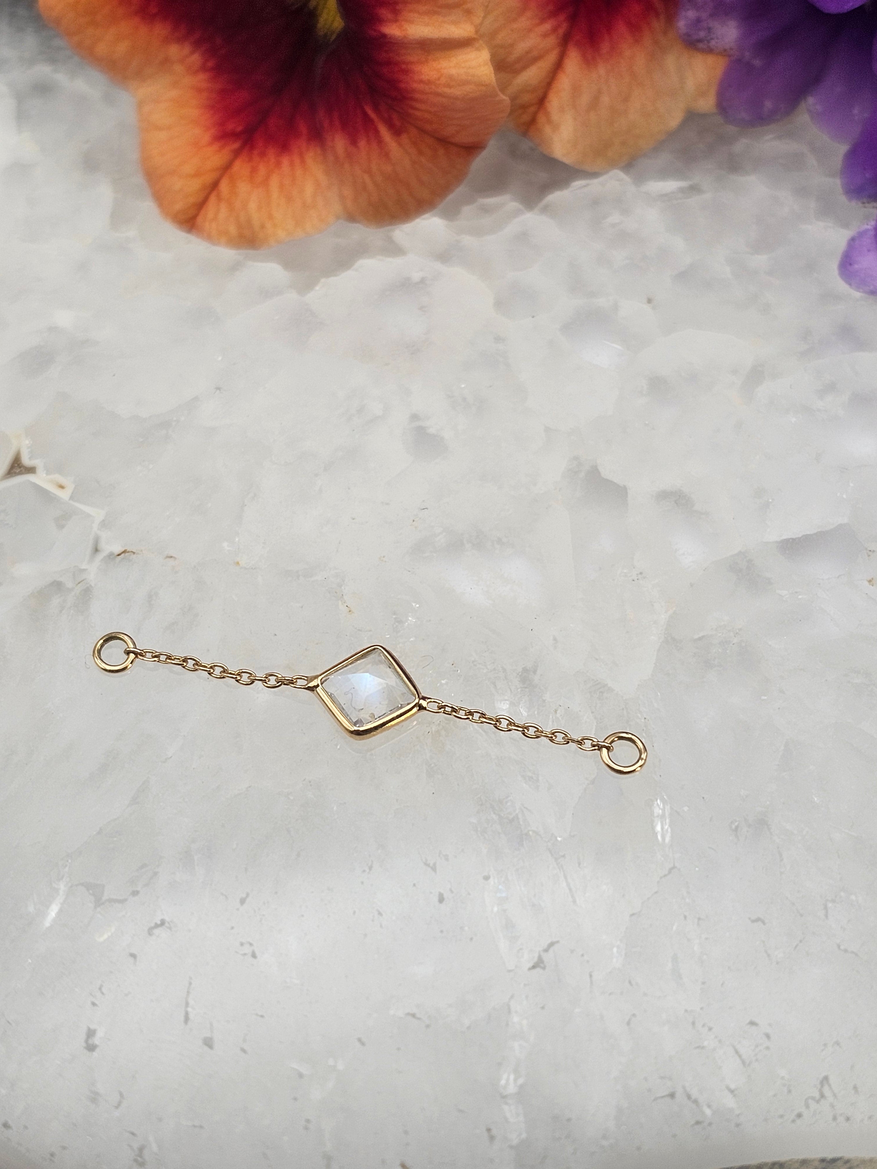 Golden Arowana yellow gold chain with Rainbow Moonstone 25mm – Facet ...